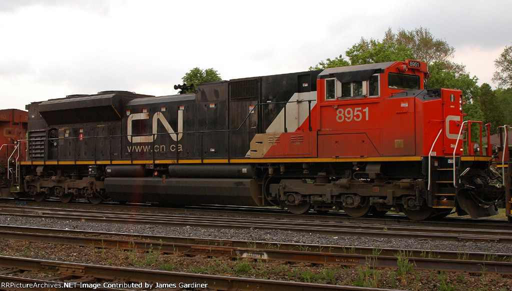 CN 8951